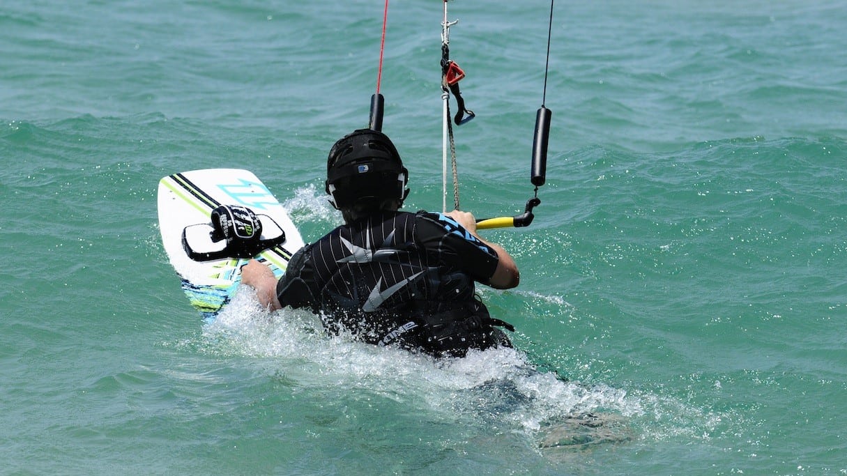 Beginner’s Guide to Kitesurfing: How to Choose a Quality Kitesurfing ...