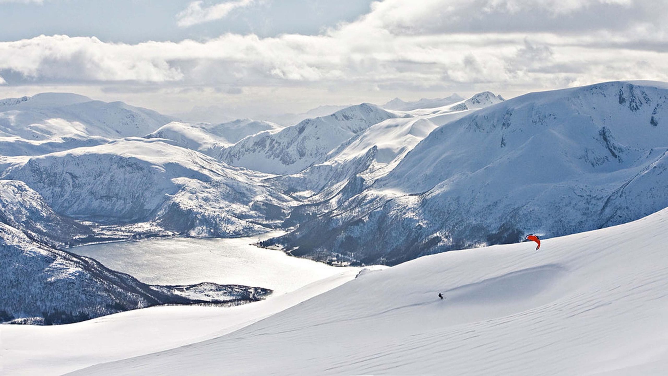 Beginner’s Guide to Snowkiting: How to Get Started and What You Need to ...
